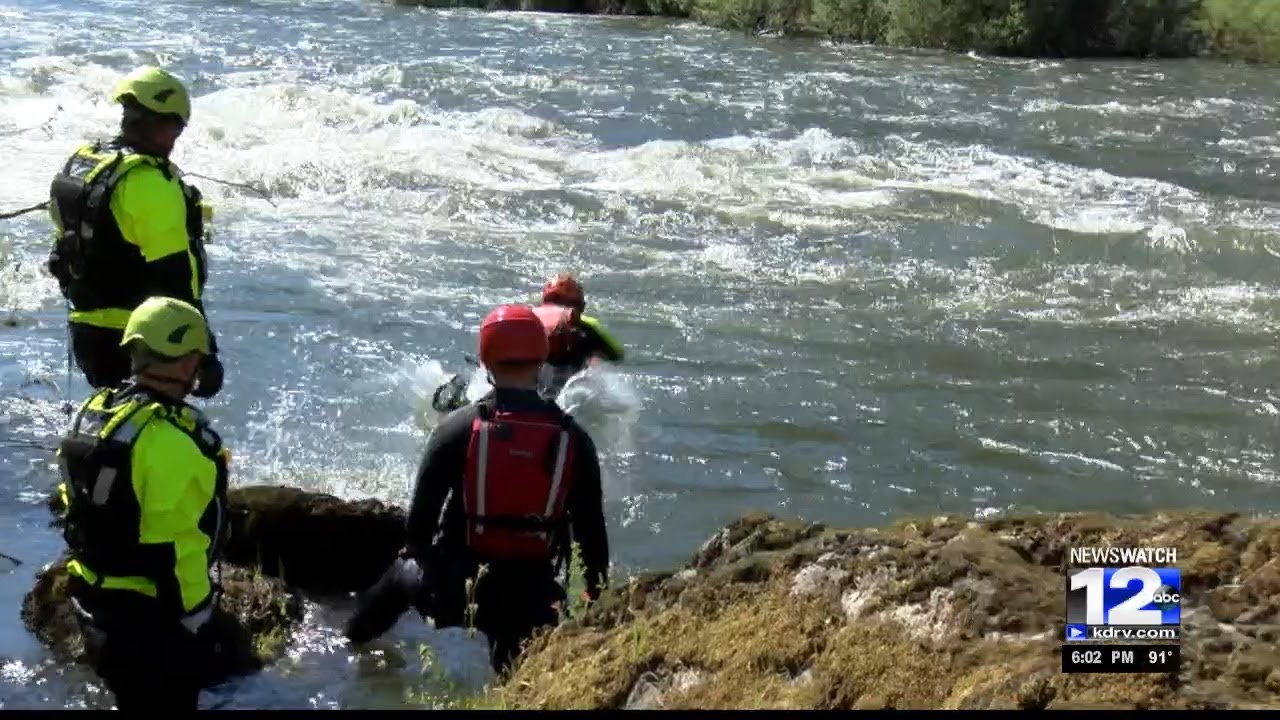 First responders practice water rescues - YouTube