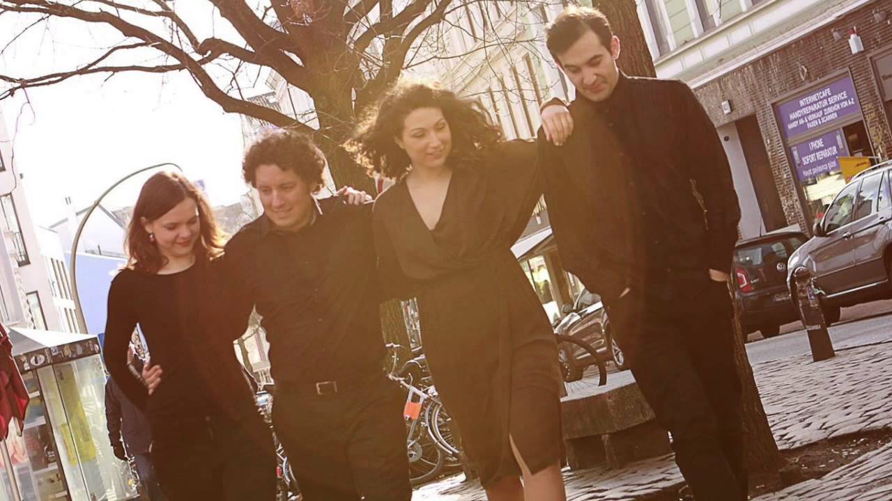 Classic Kontrast "I Love Paris" Cole Porter - YouTube