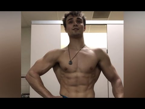 Josh flexes his muscles - YouTube