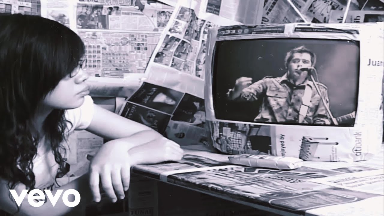 Lo - Old Newspaper (Official Music Video) - YouTube