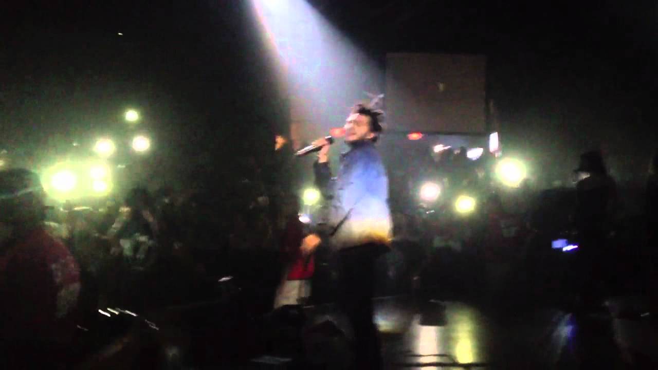 THE WEEKND OUTSIDE (ENCORE) - YouTube