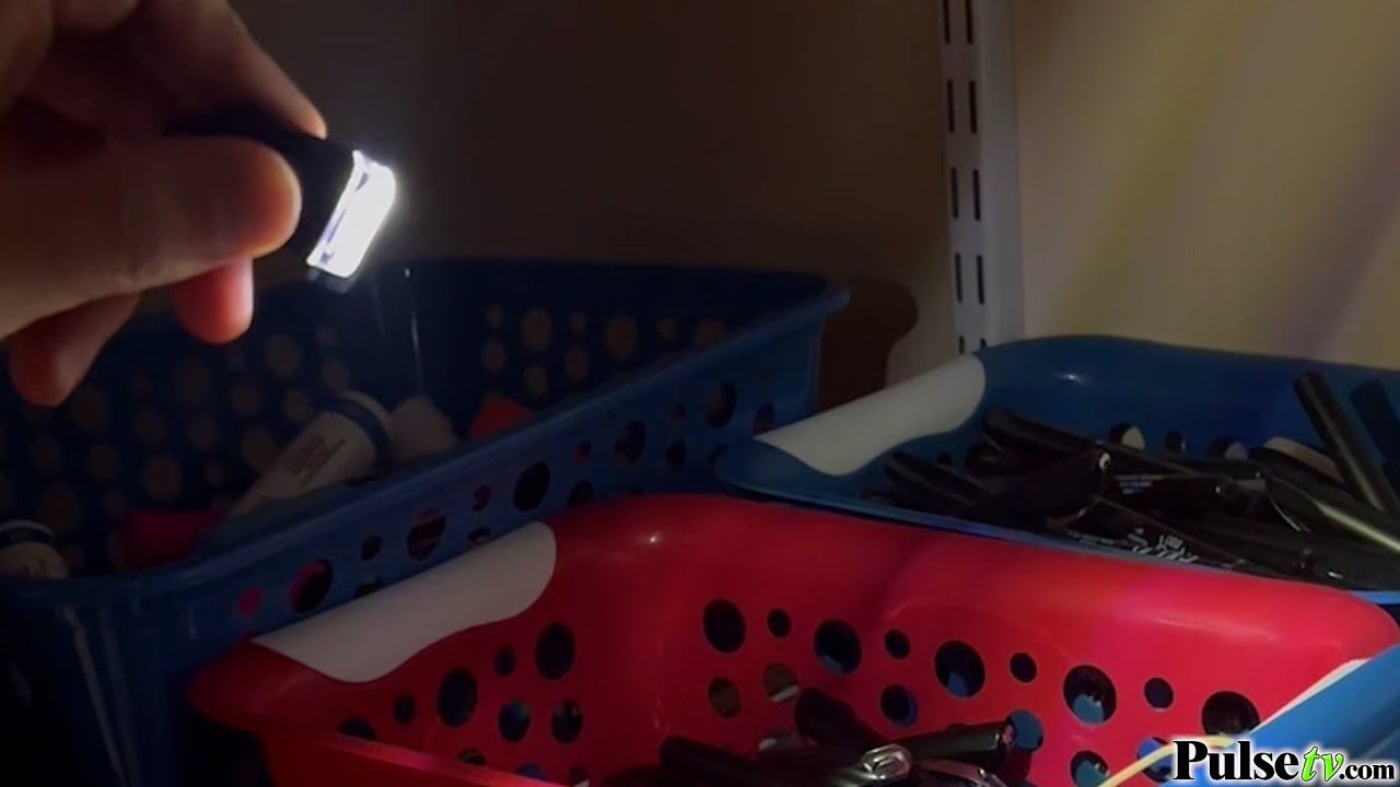 Rechargeable Zipper Light - YouTube