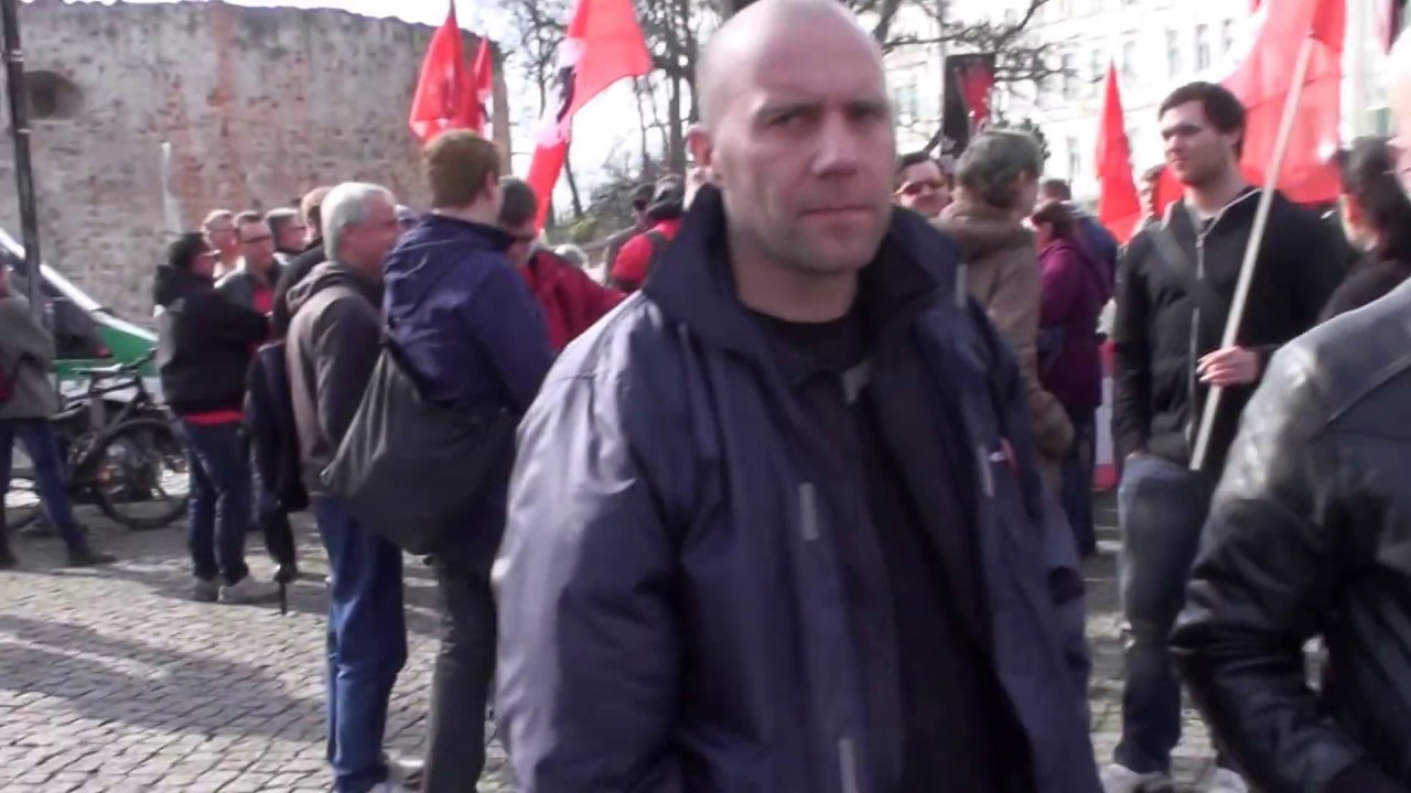 Sven Liebig und Co - Warten auf Merkel Wir schaffen, schaffen, schaffen ...