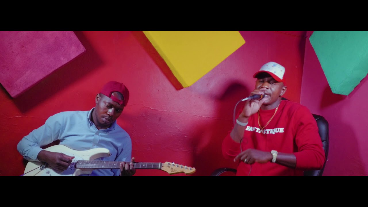 RICH BIZZY - LIVE IN THE STUDIO - YouTube