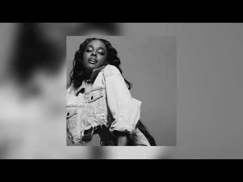 AZEALIA BANKS - RULE THE WORLD