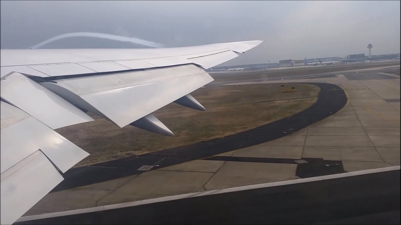 Lufthansa Boeing 747-8 take-off at Frankfurt-HD - YouTube