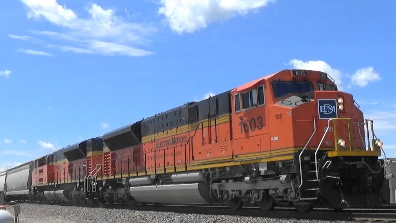 EMDX 1603 & 1604- Tier 4 SD70ACe's Lead BNSF M-TULGAL! - YouTube