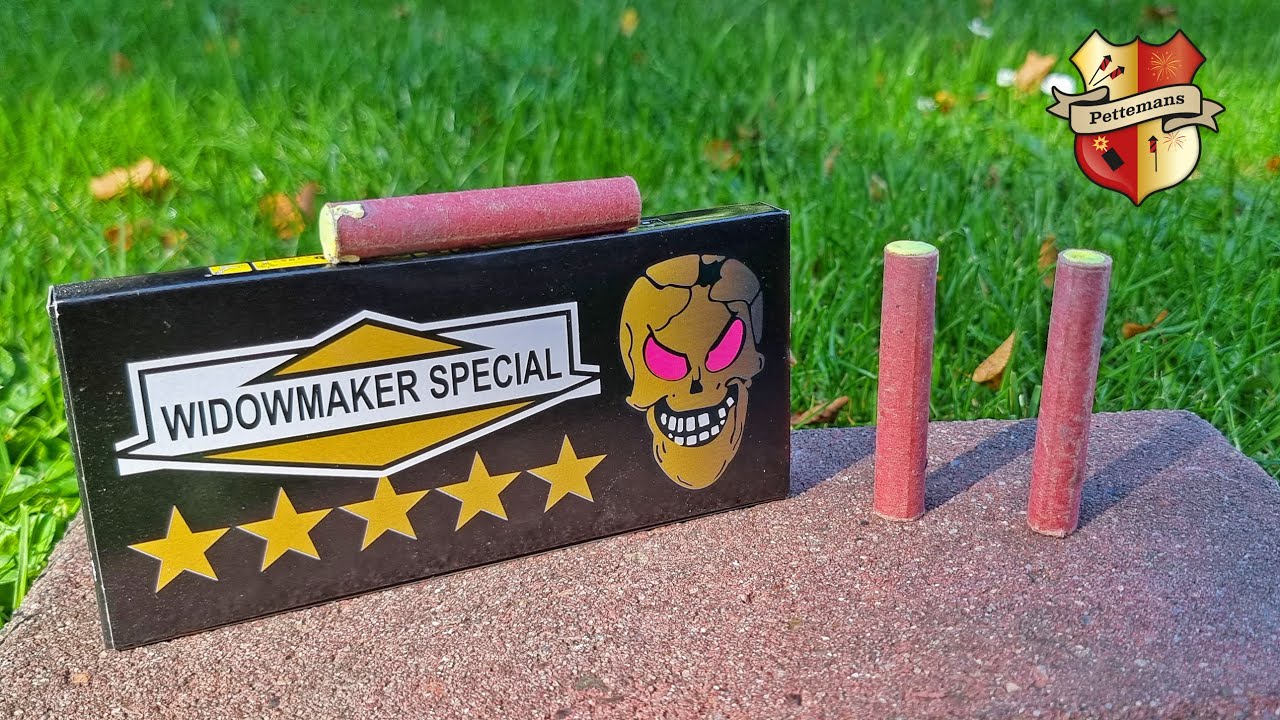 Window Maker Special Strijkers - Pyrostar Vuurwerk - YouTube