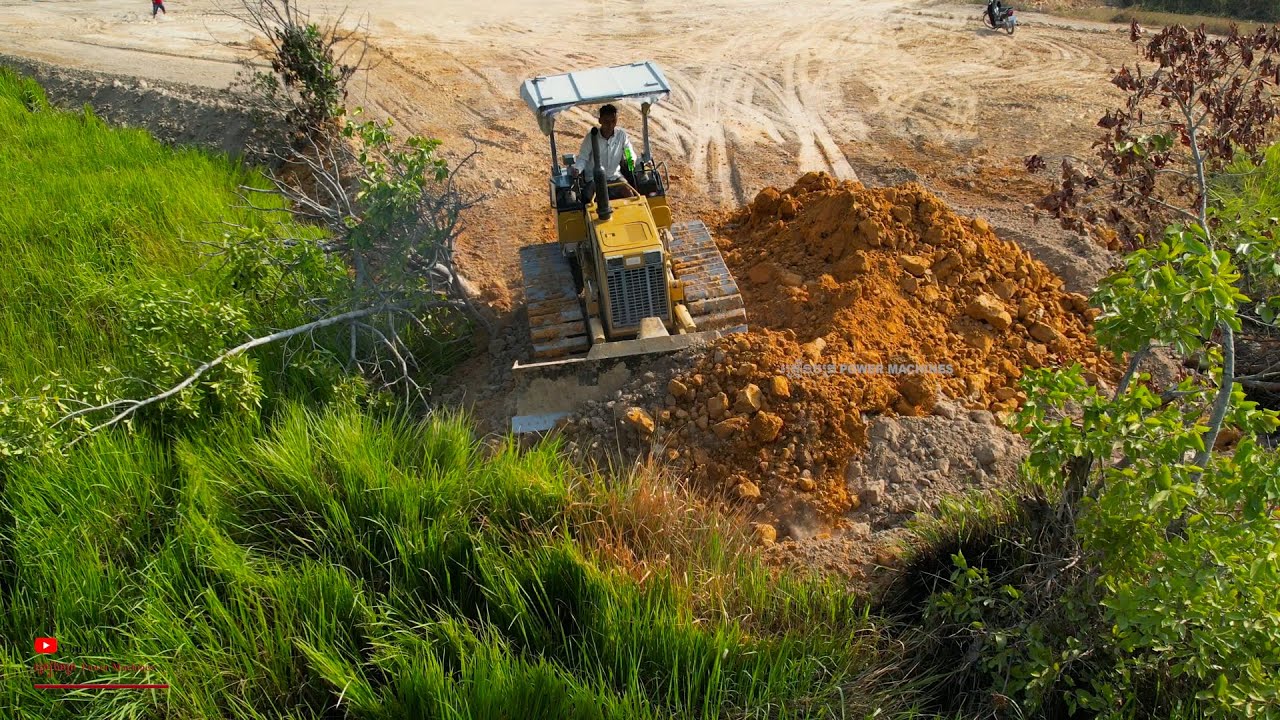 Best Clutter Rocky Soil Making Road For Around The Size Of The Land ...