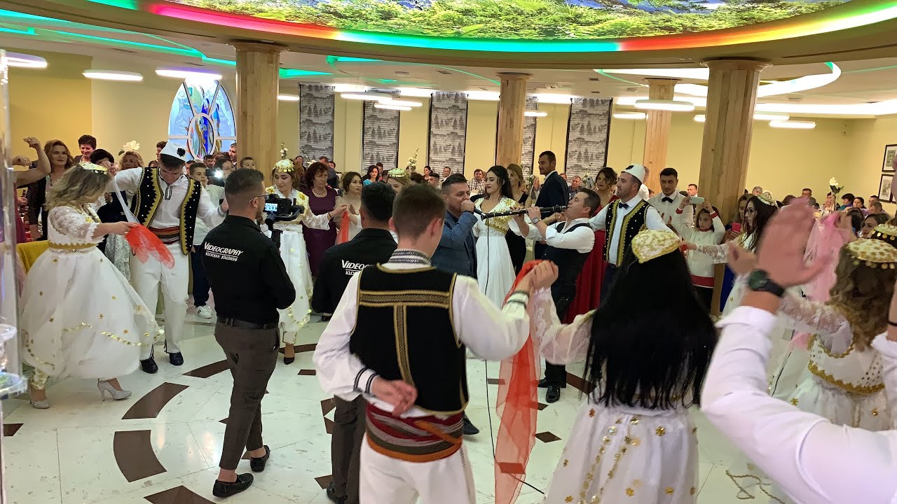 TRADITAT SHQIPTARE ME KOSTUME POPULLORE 2020 FERDI MJESHTRI TORI ...