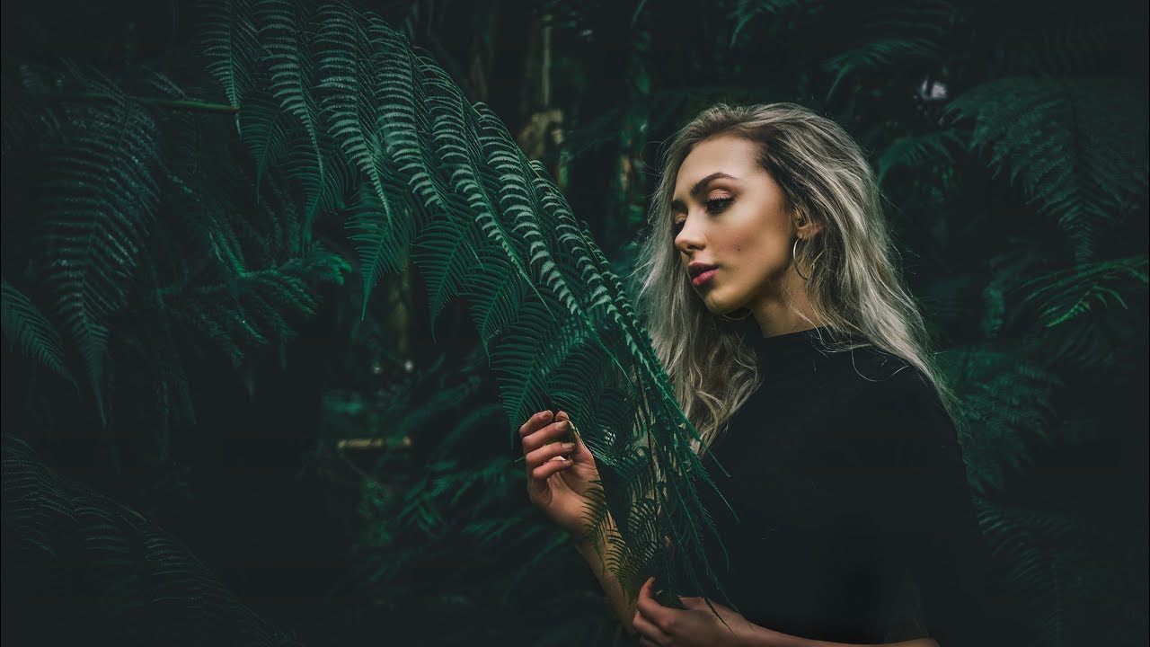 Photoshop Tutorial : DEEP GREEN COLOR TONING IN PHOTOSHOP - YouTube