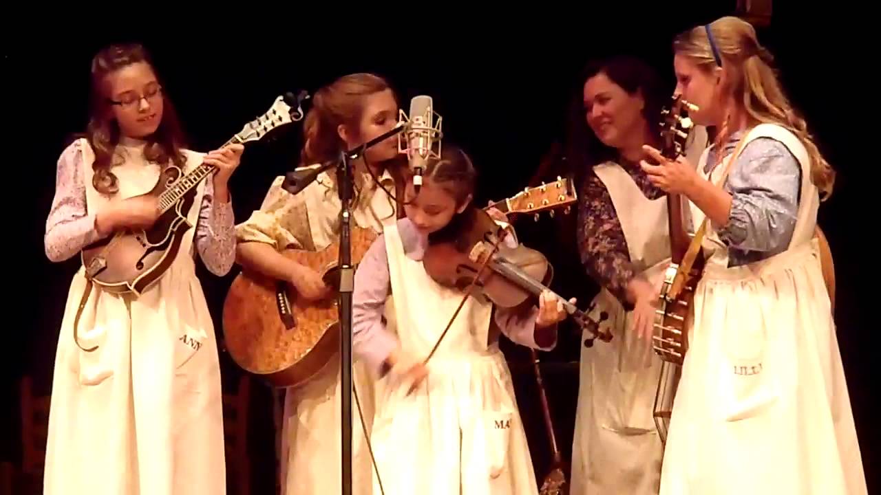 Twang All Girl String Band--Sail Away Ladies - YouTube