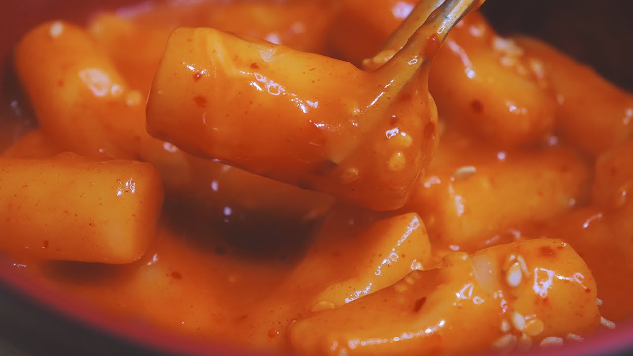 FAZENDO E COMENDO TOPOKKI, CHURRASCO E MIOJO APIMENTADO COREANO/브라질여자 ...