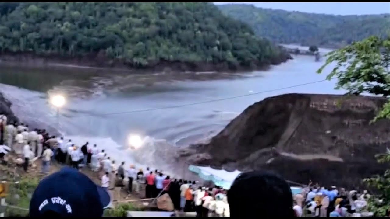 Huge Dam Collapse Cause Massive Flood in Madhya Pradesh India | Dhar ...