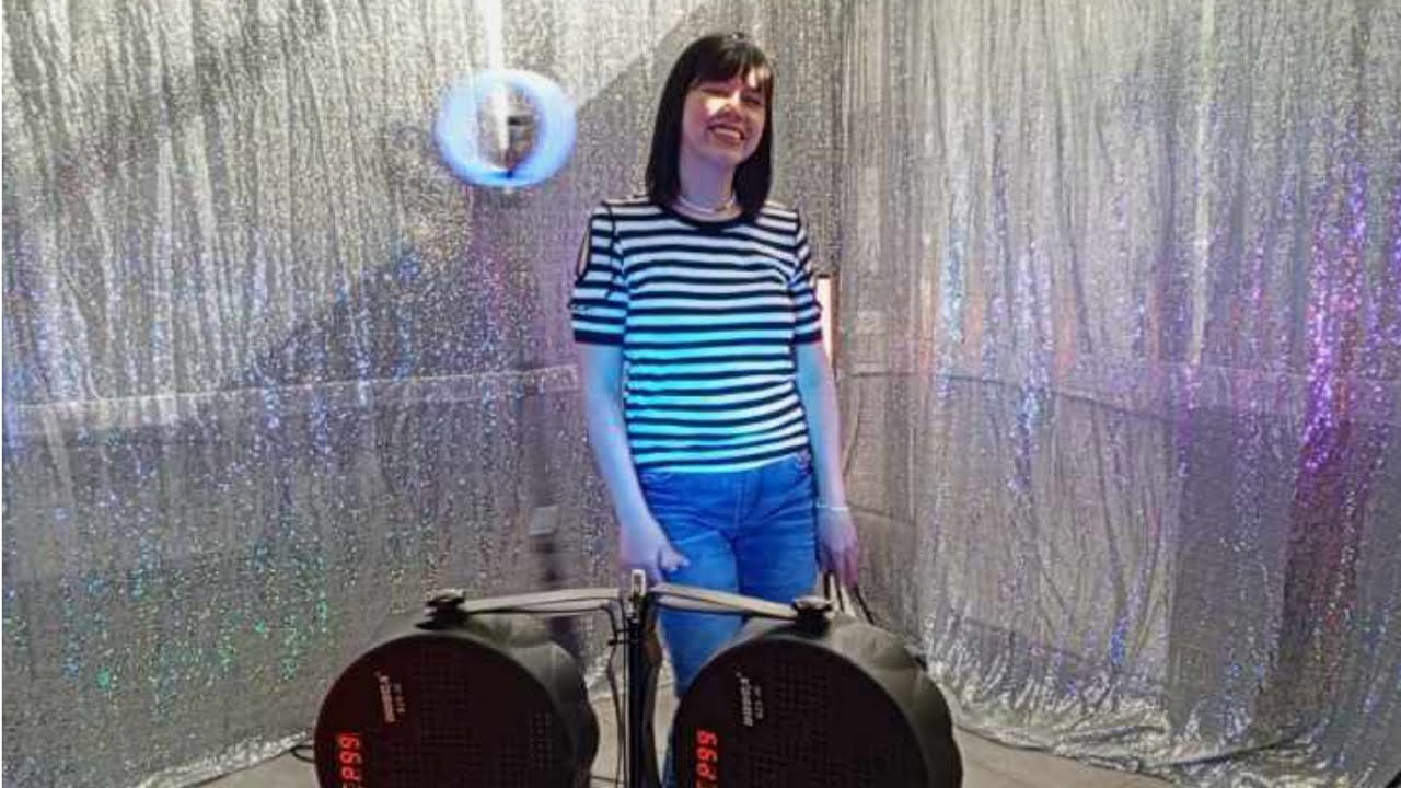360 SPIN PHOTO BOOTH EXPERIENCE/ROTATING CAMERA. - YouTube
