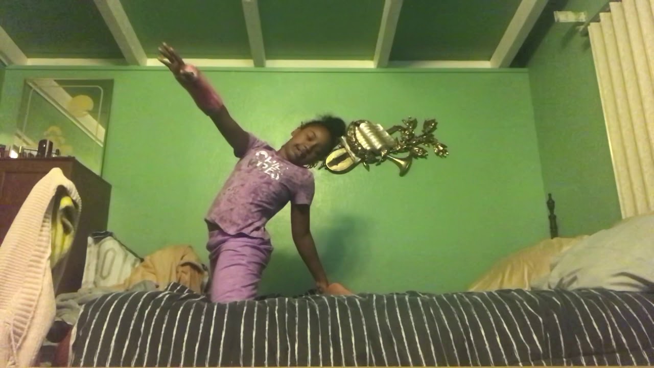 Me doing 10 flexibility Contortion tricks - YouTube