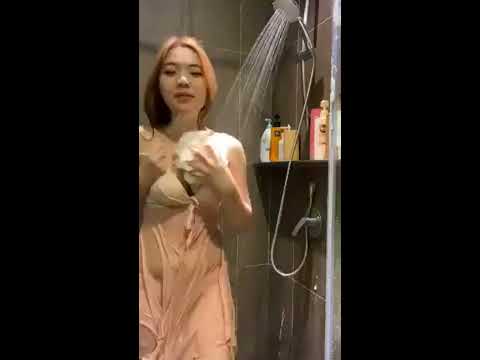 Live steraming Monica sexy lagi mandi .|| Mau buka bra
