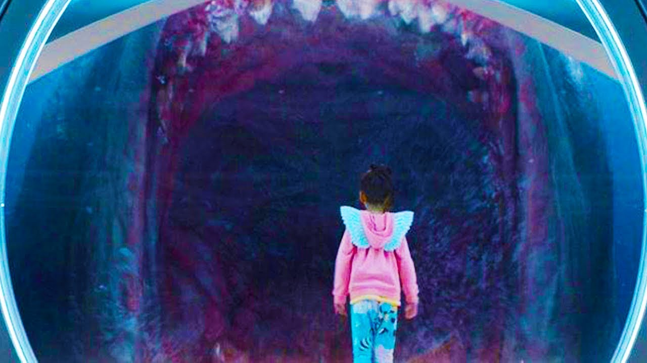 The Meg (2018) - Megalodon Bites The Glass Scene! Movieclip HD - YouTube