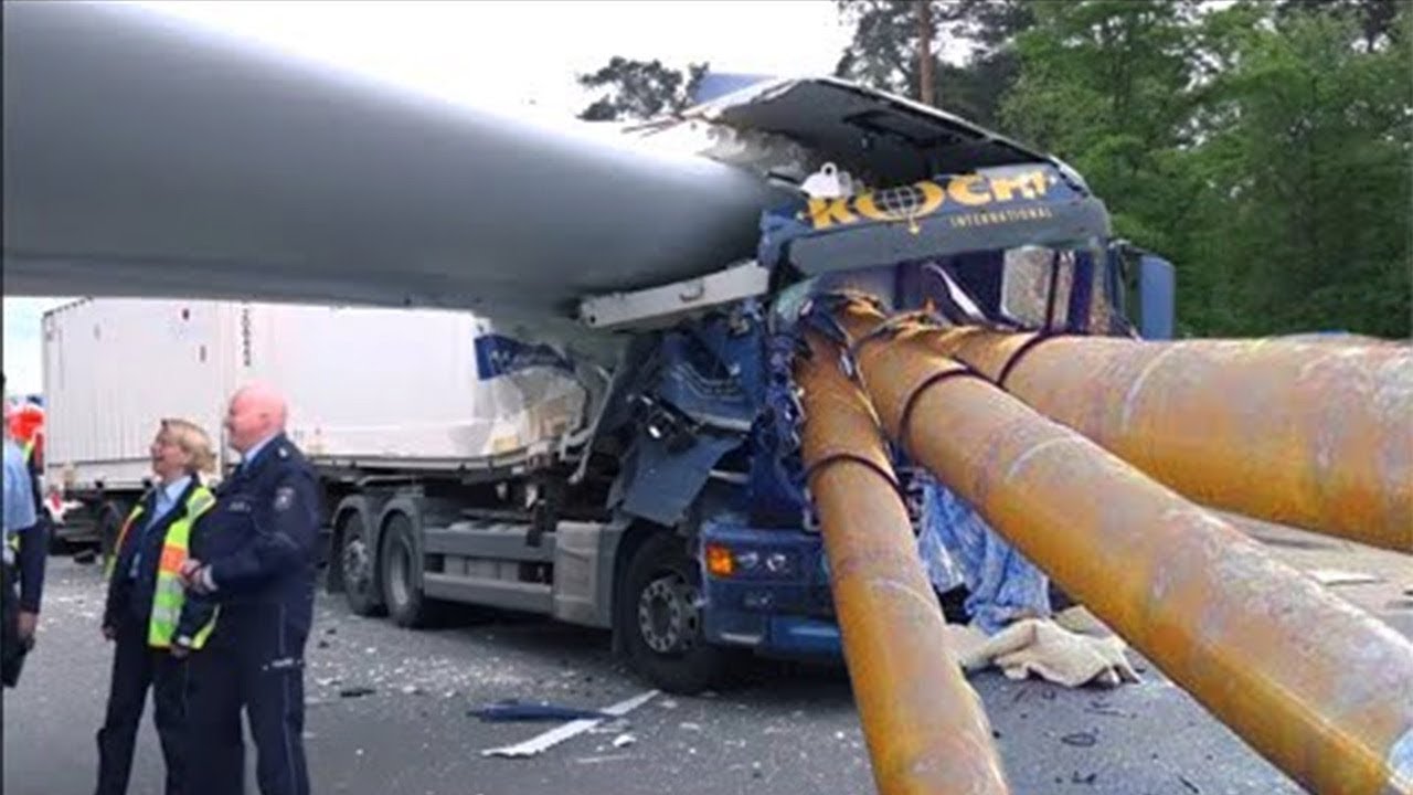 Bad Day At Work !15 Extreme Dangerous Excavator Skills - Heavy ...