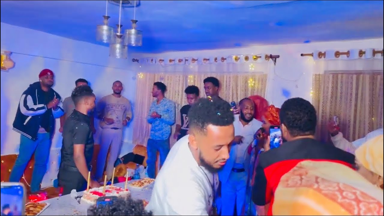 Gageessaa Abdallaa Amiin | ABDE SHOW | Guyyaa bareeda turee dawadha. - YouTube