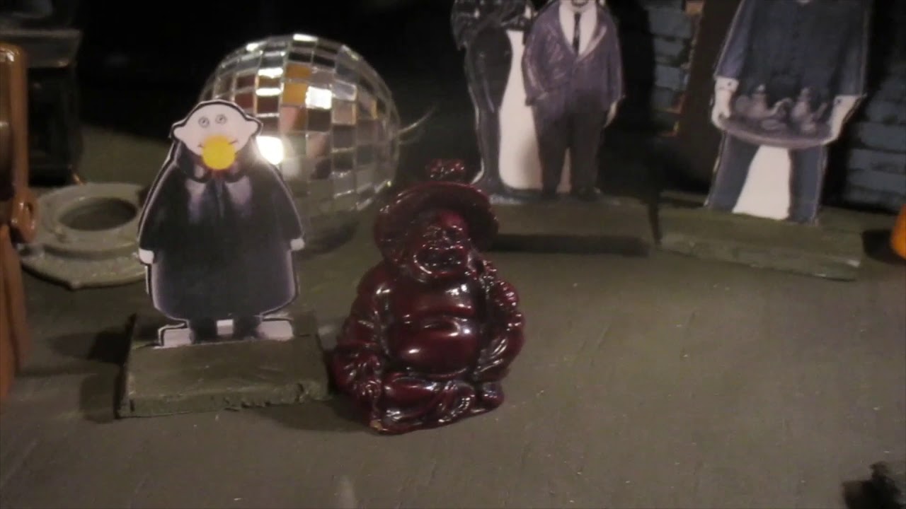 Lionel Polar Express (Ready to Play set) meets the Addams Family - YouTube