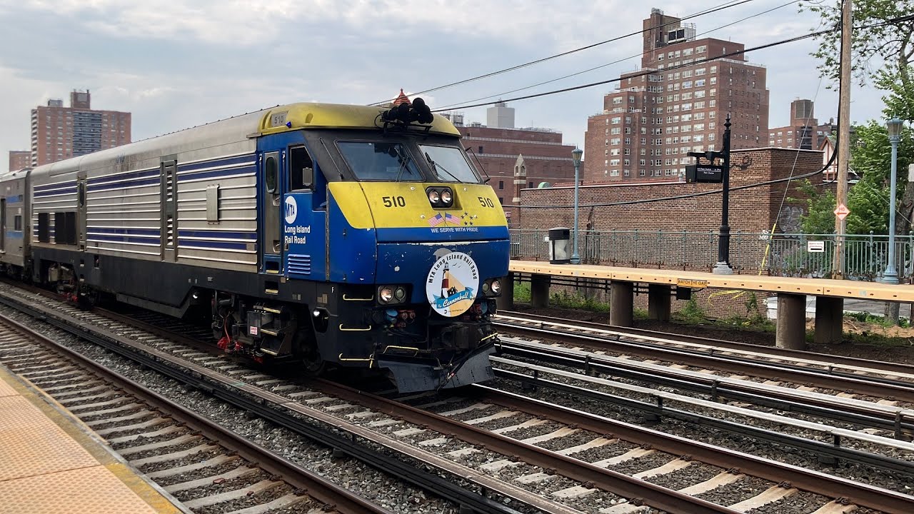 LIRR PM Rush Hour Trains at Forest Hills - YouTube