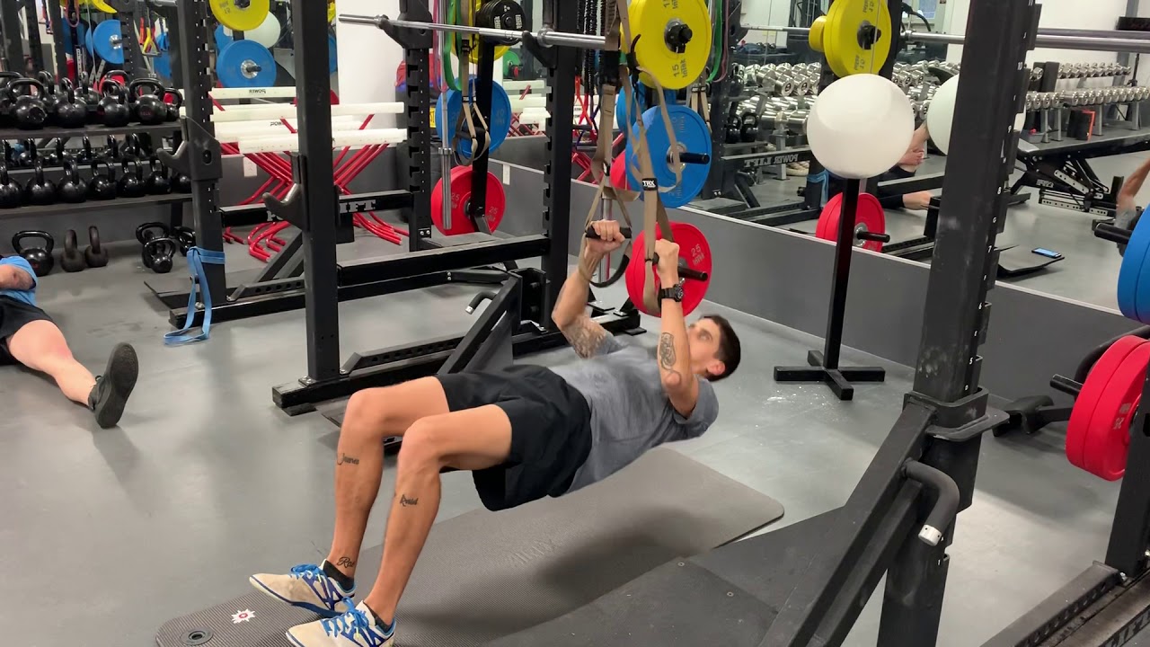 TRX Scap Retraction + Row - YouTube