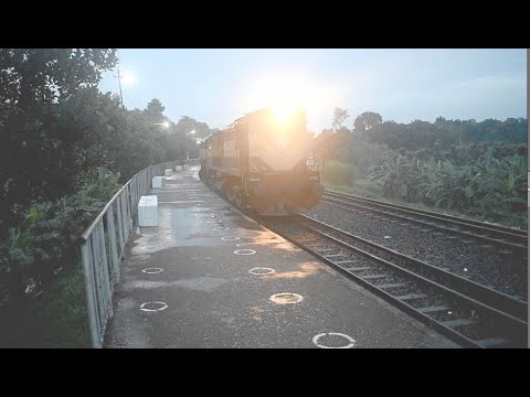 Amazing Night Train Dhalarchar Express Leaving Ishwardi Bypass-Bangladesh Railway.।ধলরচর ...