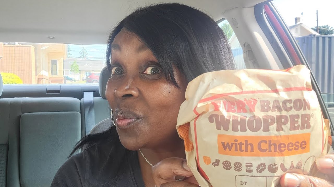 Burger King's Fiery Whopper Review 🔥🔥🤤 - YouTube