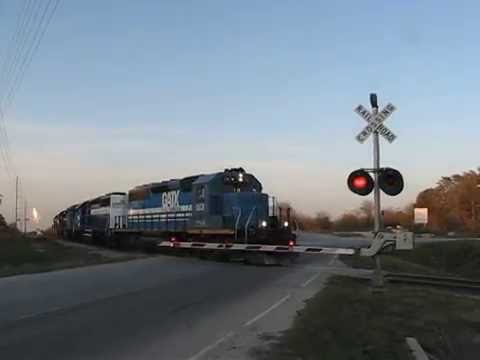 GSCX 7358 with Austin Area Terminal RR power - YouTube
