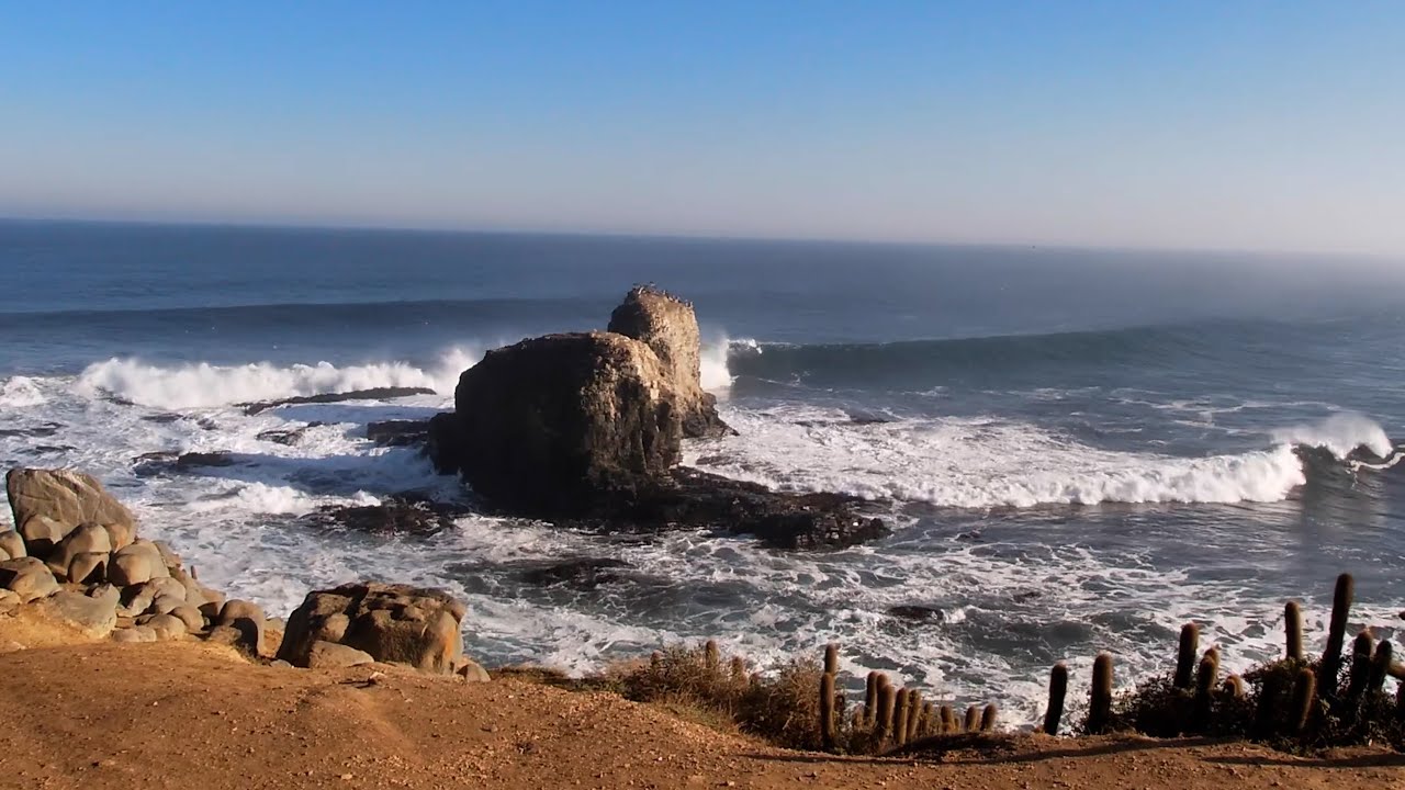 Olas de 3 metros en Punta de Lobos, Chile | Surf con GoPro - YouTube