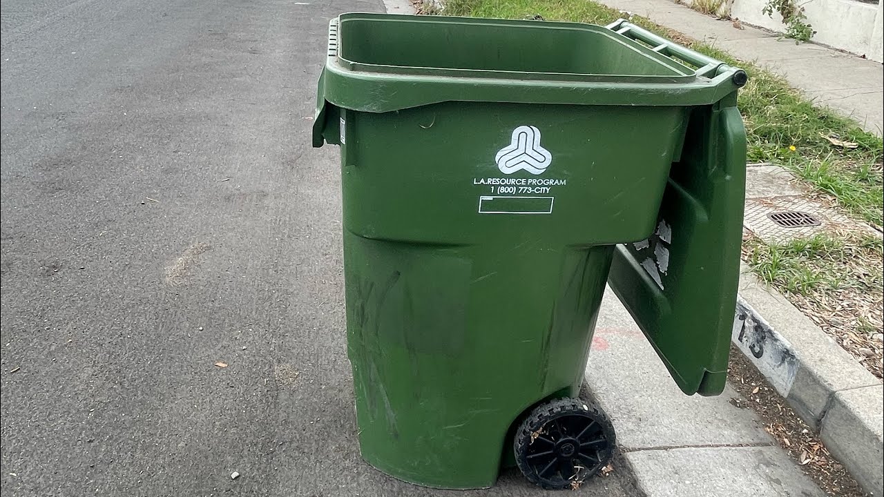 36398 la sanitation garbage truck on green waste - YouTube