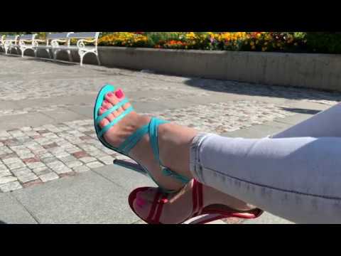 Bupshi - mismatch sandals outdoor - YouTube