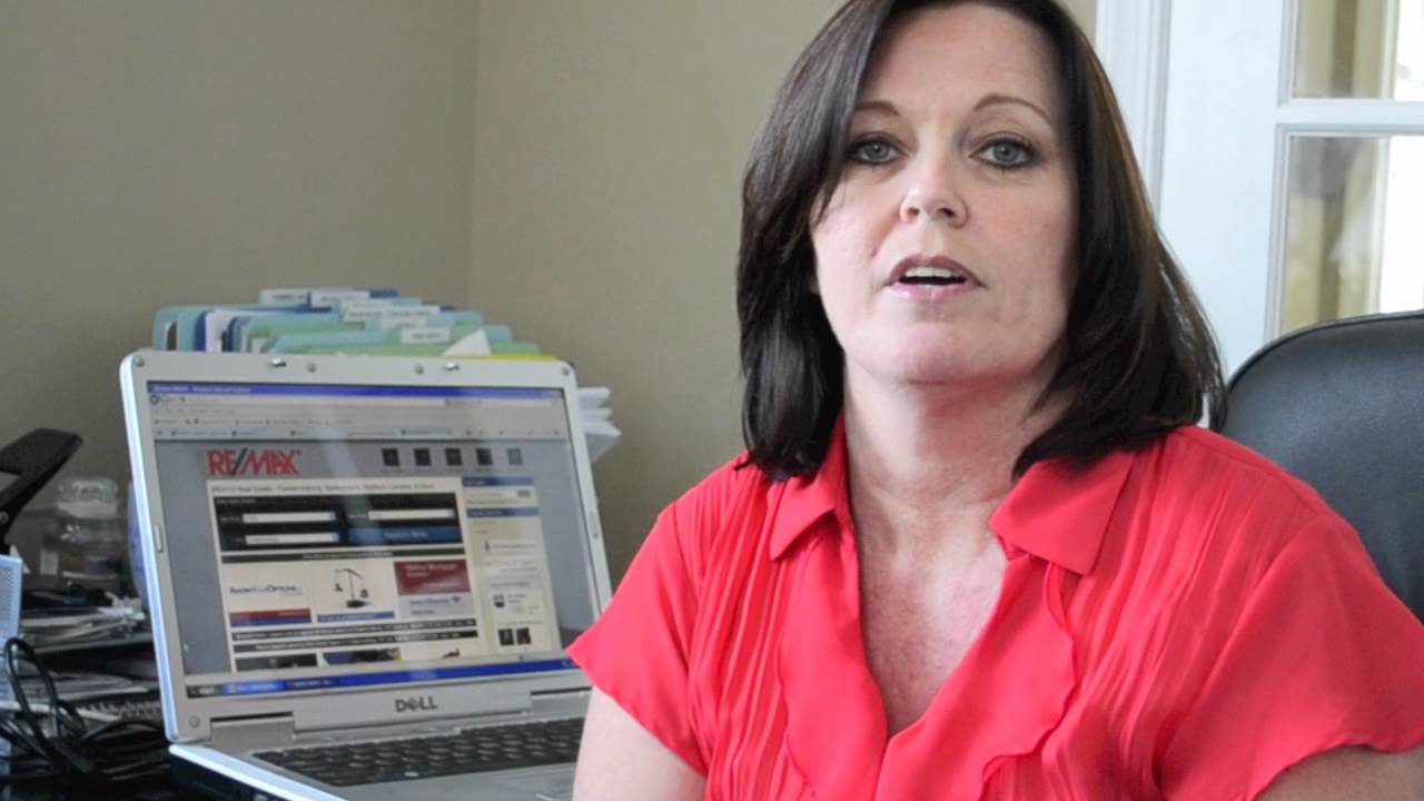 Julie Farmer, RE/MAX Bravo Agent - YouTube