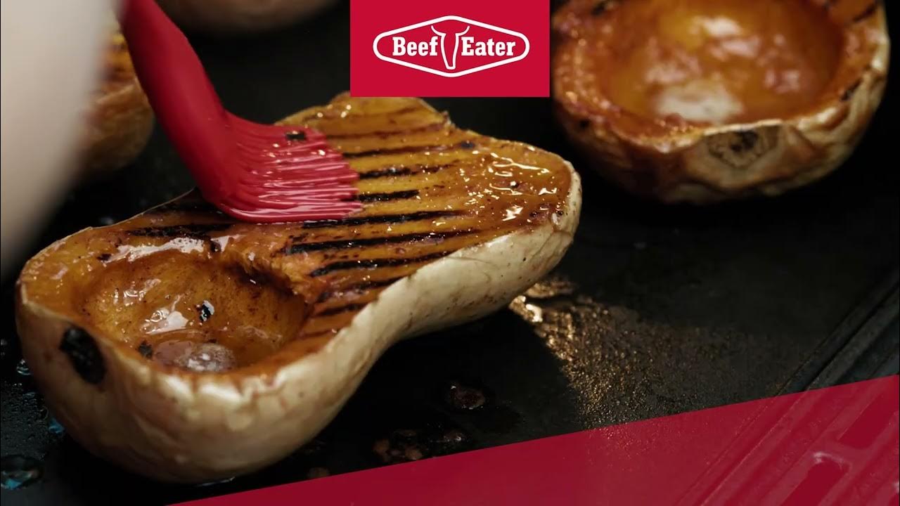 BBQ At Night With LED Lights - BeefEater Premium 7000 Series BBQ - YouTube