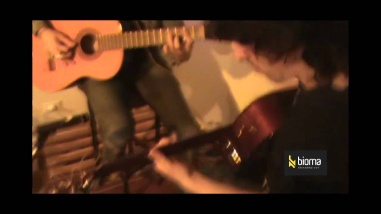 Elvis Pepe- All shook up - YouTube