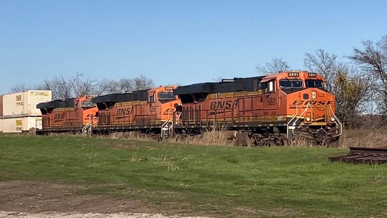 BNSF Z-CHIALT at DDM Driveway - Justin, TX (December 14, 2024) - YouTube