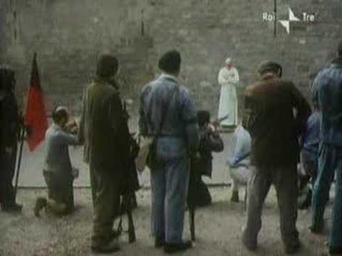 The execution of pope (la fucilazione del papa) - YouTube