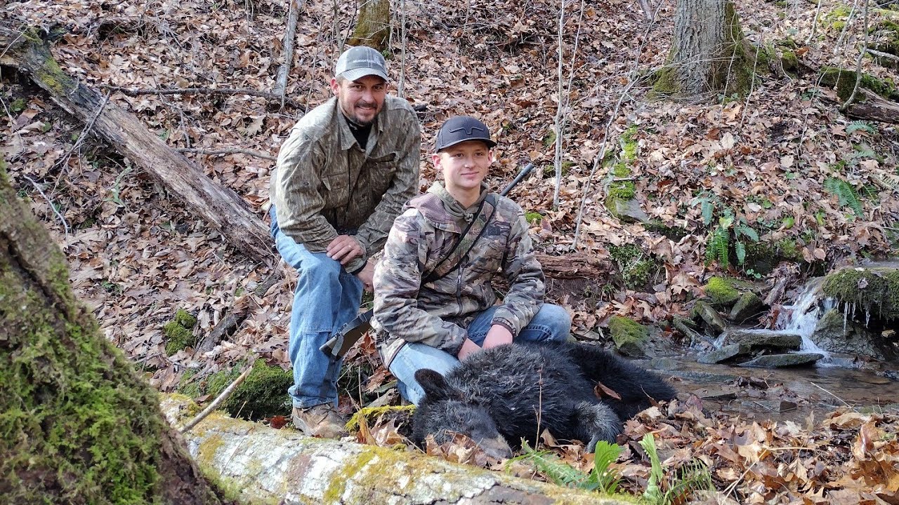 WV Bear hunt 2022 "What a Rush" 8 Bear on the first day - YouTube