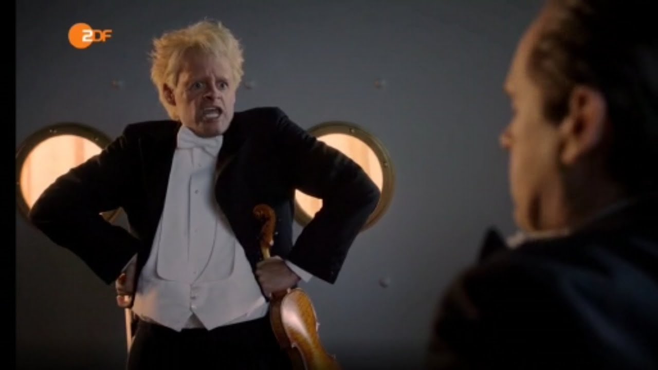 Max Giermann als Klaus Kinski | Ja, dann sinken wir halt - YouTube