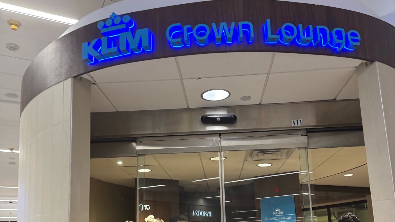 KLM Crown Lounge IAH ( Priority Pass ) - YouTube