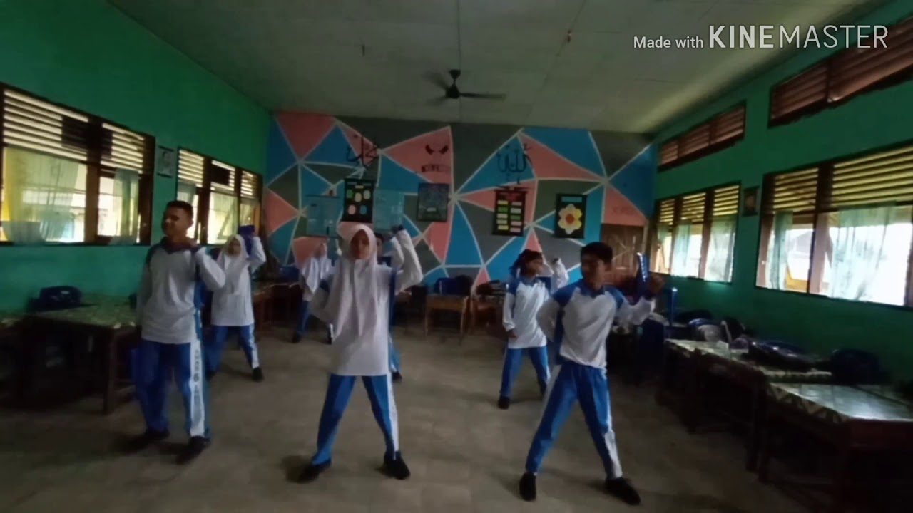 SKJ kel 4 XI ips 3 SMAN 1 RENGAT BARAT - YouTube