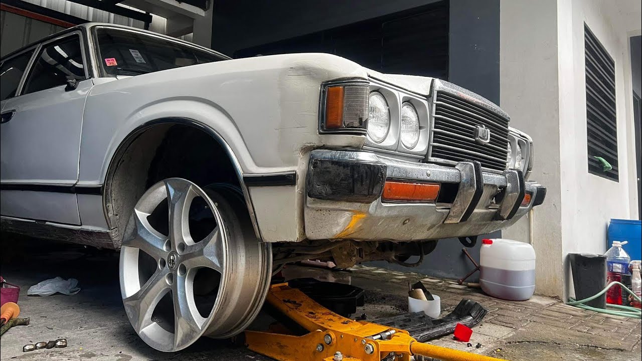 Small Details (Toyota Crown Project) - YouTube