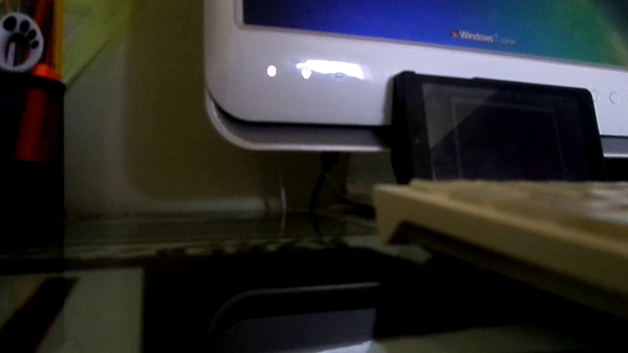 Lenovo Series C Vs MacBook Pro (Windows XP) Boot Up Test - YouTube