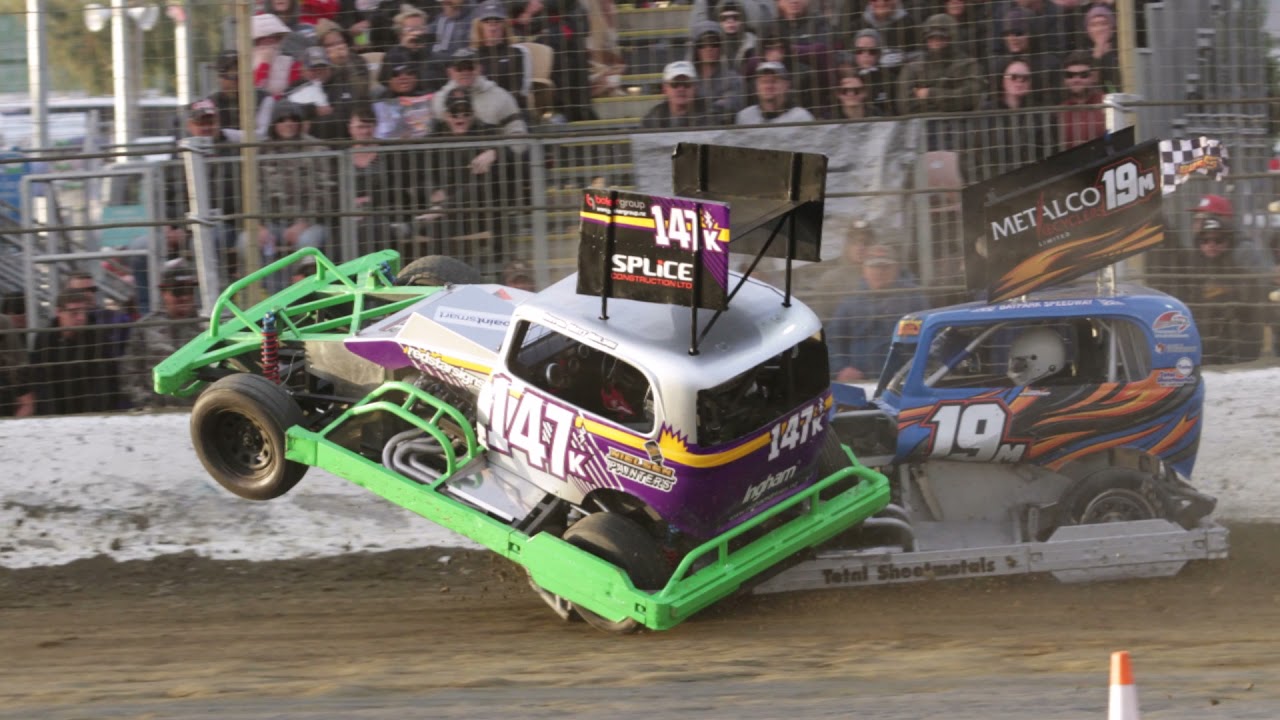 Superstock Teams Racing in NZ - YouTube