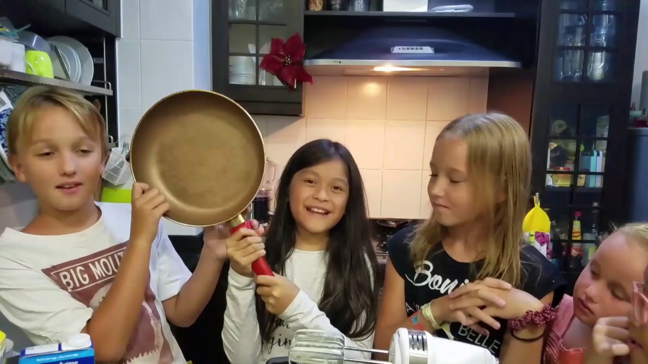 Mermaid Pancake made by Mermaid and Merman - Lexinie - YouTube