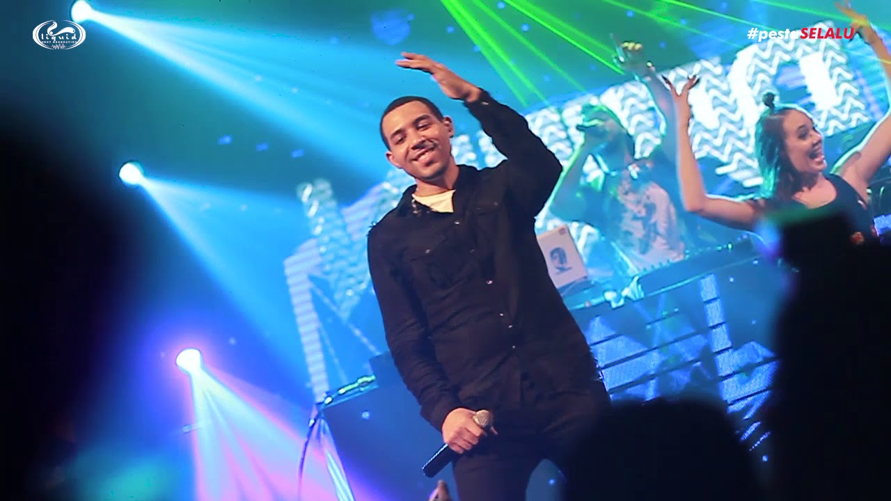 LIQUID JOGJA Live DAWIN - YouTube