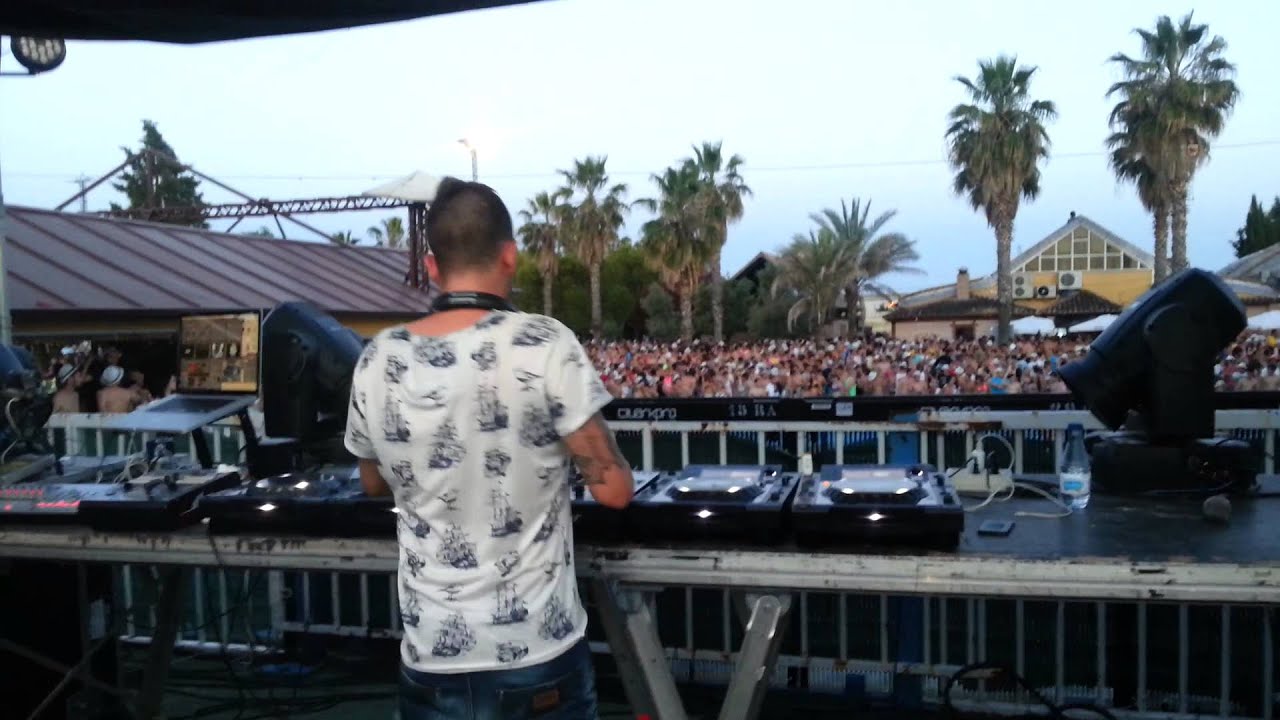 DJ SANTOS @ AMAZING SUMMER FESTIVAL JUNIO 2013 P2 - YouTube