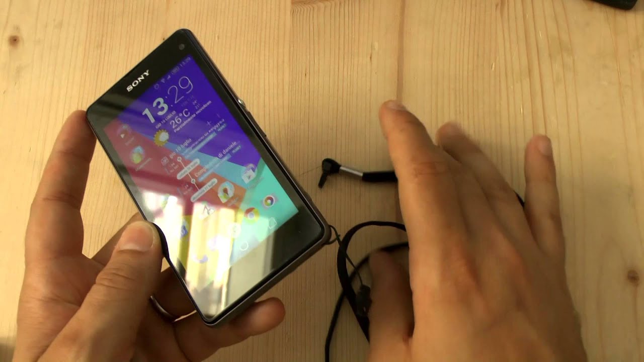 Top gamma per l'estate 2014? Sony Z1 Compact per Niccolo - YouTube