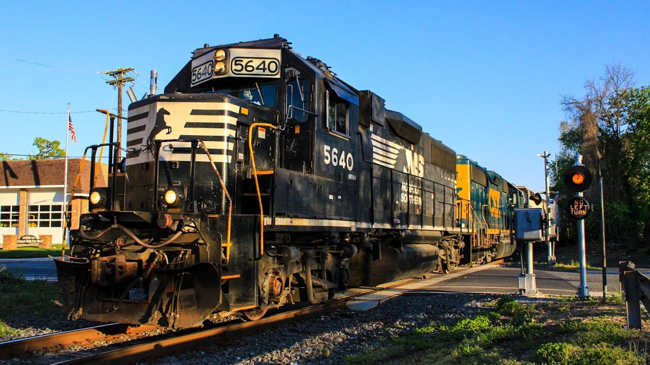 Conrail MI-61 Northbound Led By NS 5640/CSX 6971 on 4/22/24 - YouTube